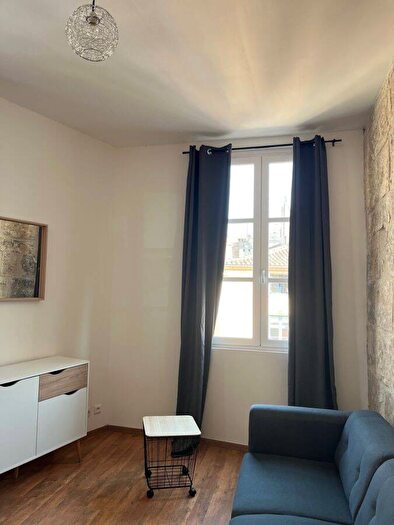 Appartement à louer - Nîmes - 2 pièces - 1 chambre