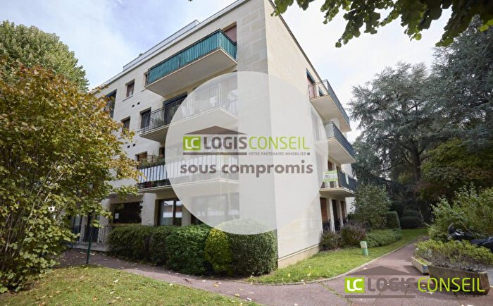 Appartement à vendre - Châtenay-Malabry, Petit Chatenay, Voltaire, Croix Blanche - 4 pièces - 3 chambres