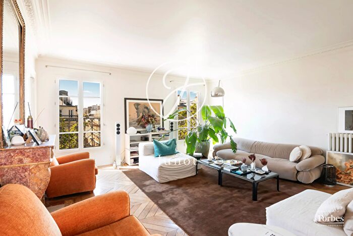 Paris 10ème, Château d'Eau, Lancry : Appartement 5 pièces à vendre