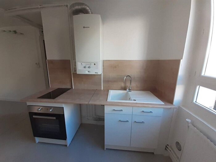 Appartement à louer - Saint-Étienne - 2 pièces - 1 chambre