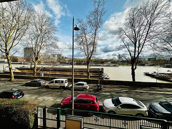 Appartement à louer - Auteuil Sud, Paris ème arrondissement - 2 pièces - 1 chambre