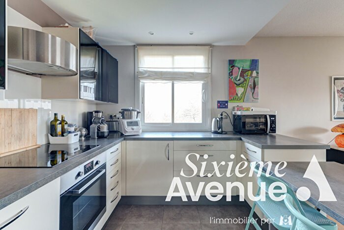 Appartement à vendre - Villeurbanne, Perrallière - 5 pièces - 3 chambres