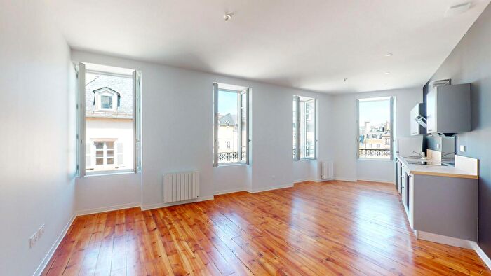 Appartement à louer - Rodez, Centre historique, Vieux-Rodez - 2 pièces - 1 chambre