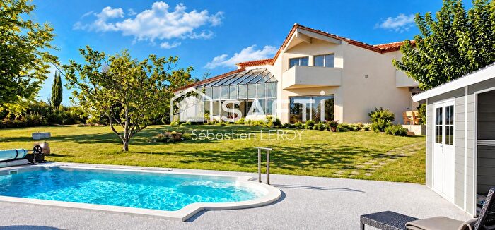 Maison 10 pièces à vendre - Bourg-de-Visa