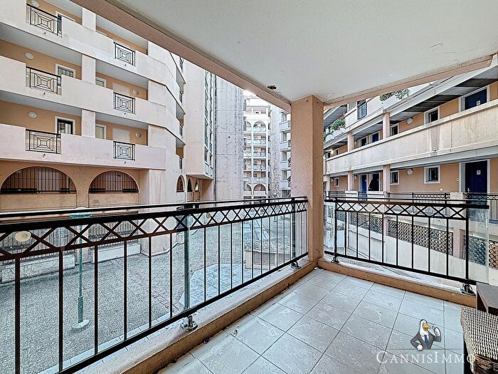 Appartement à vendre - Cannes, Bocca Sud - 2 pièces - 1 chambre