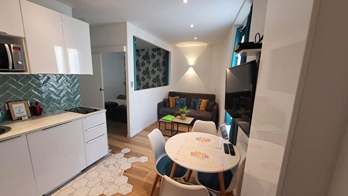 Appartement à vendre - Cannes, Suquet - 2 pièces - 1 chambre