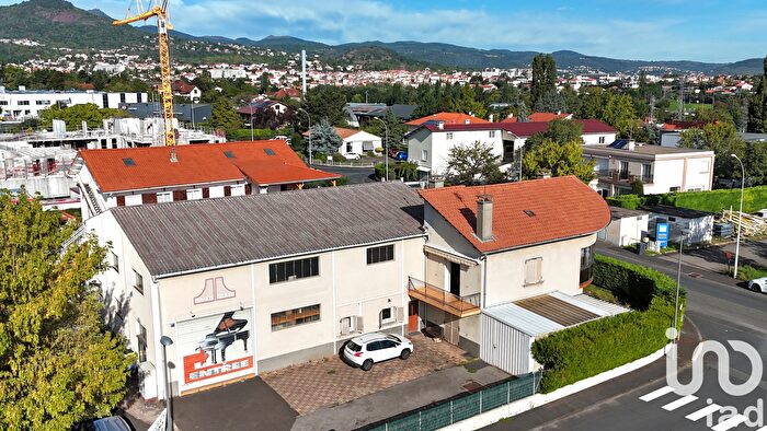 Maison à vendre - Romagnat - 9 pièces - 3 chambres