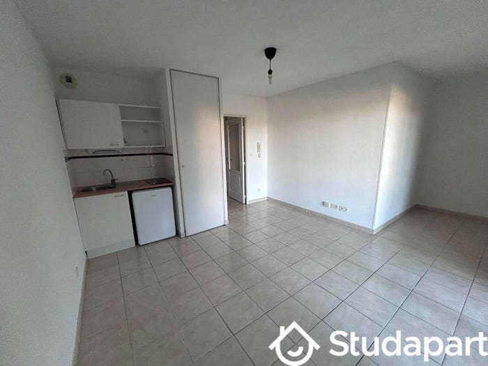 Hôpitaux-Facultés, Montpellier : Appartement 1 pièce à louer