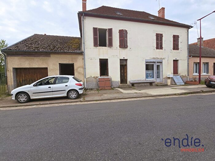 Maison à vendre - Saint-Gérand-de-Vaux - 11 pièces - 7 chambres