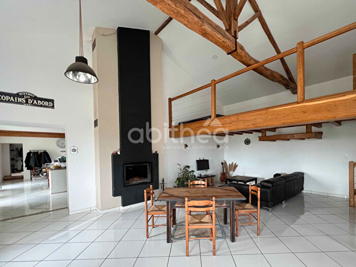 Saint-Mary : Maison 5 pièces à vendre