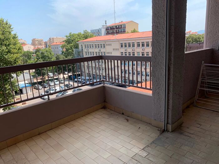 Appartement 2 pièces à Perpignan, La Gare, à louer