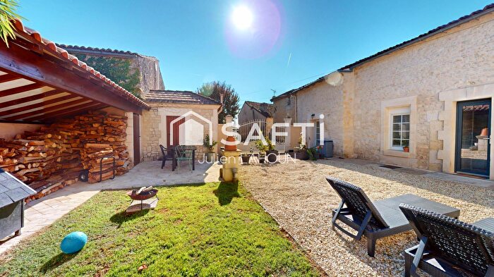 Maison à vendre - Vibrac - 5 pièces - 3 chambres