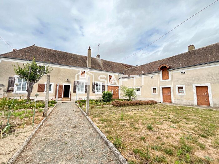 Maison 4 pièces à Saint-Cosme-en-Vairais, à vendre