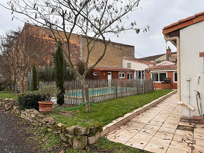 Maison à vendre - Saint-Ciers-sur-Gironde - 4 pièces - 2 chambres