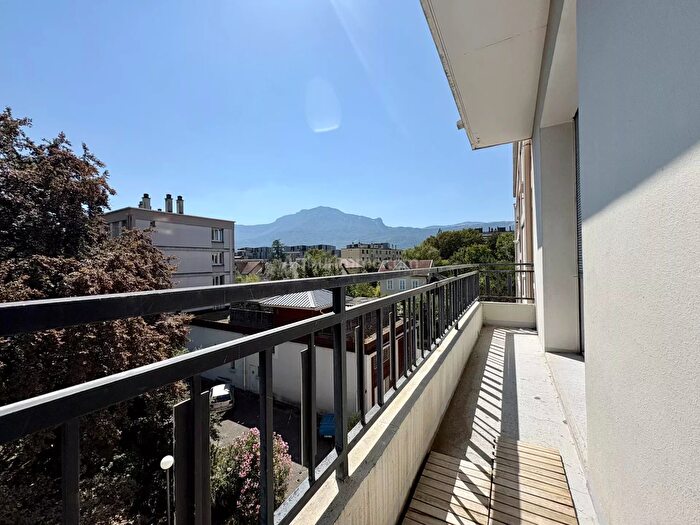 Grenoble, Bajatière : Appartement 4 pièces à louer