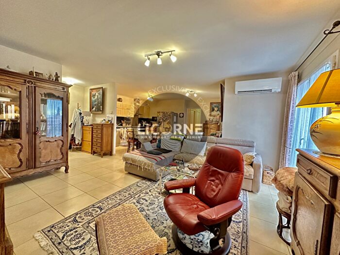 Appartement à vendre - Le Puy-Sainte-Réparade - 3 pièces - 2 chambres