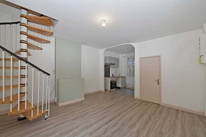 Appartement à louer - Centre Ville, Saint-Quentin - 2 pièces - 1 chambre