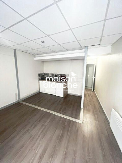 Appartement à louer - Celles-sur-Belle - 1 pièce