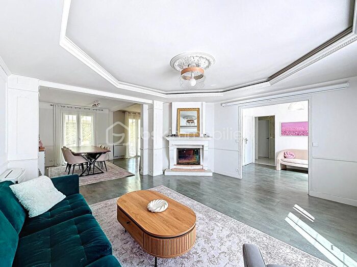 Maison 8 pièces à Guignes, à vendre