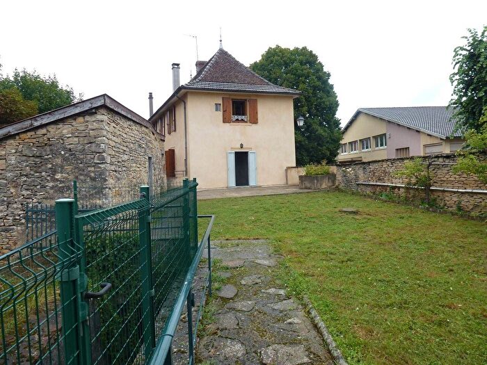 Maison à louer - Crémieu - 5 pièces - 3 chambres