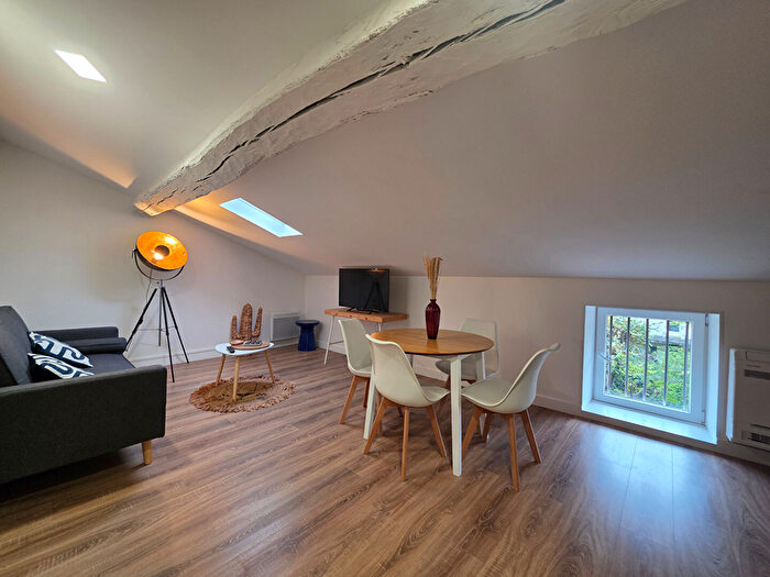 Appartement à louer - Mazamet - 3 pièces - 2 chambres