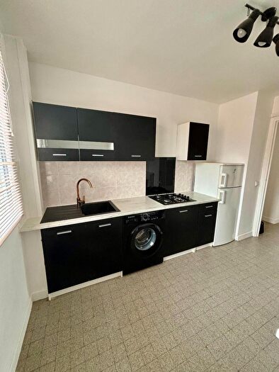 Appartement à louer - Crest - 3 pièces - 2 chambres