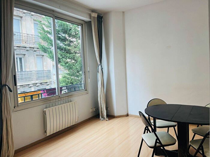 Appartement à louer - La Conception, Marseille ème - 3 pièces - 2 chambres