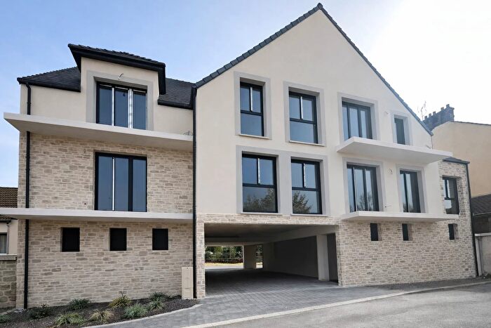 Appartement à vendre - Fontenay-Trésigny - 3 pièces - 2 chambres