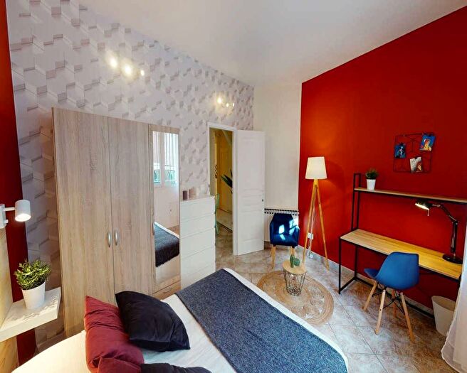 Appartement à louer - Bordeaux Sud - 6 pièces - 7 chambres