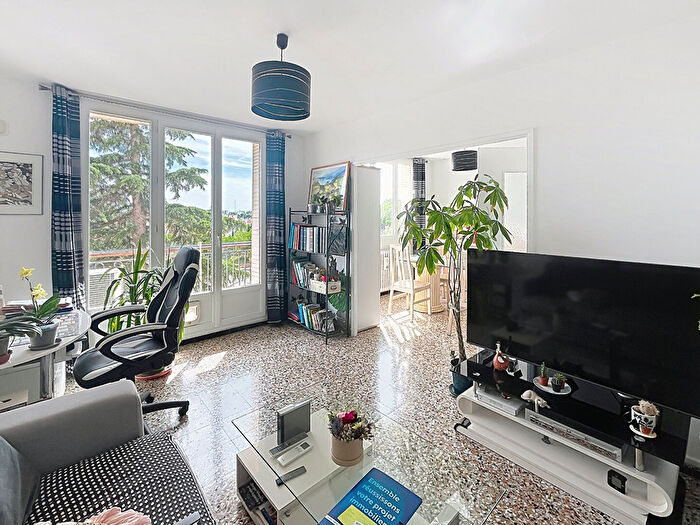 Appartement 4 pièces à Nîmes, Gare, à vendre