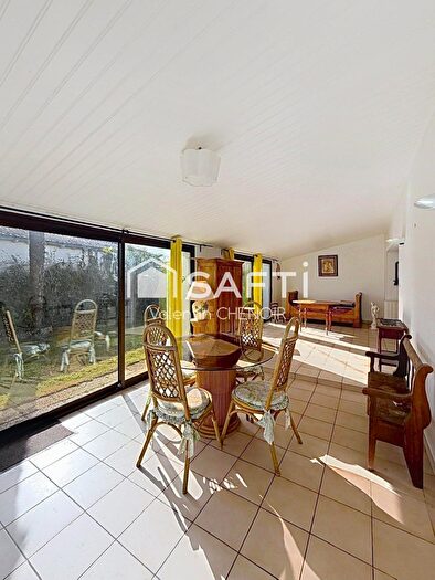 Maison à vendre - Saint-Léger-les-Vignes - 5 pièces - 3 chambres