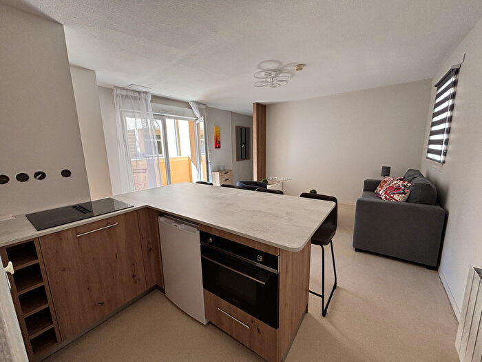 Appartement à louer - Limoges, Centre-ville, Hôtel de Ville, Emailleurs - 2 pièces - 1 chambre