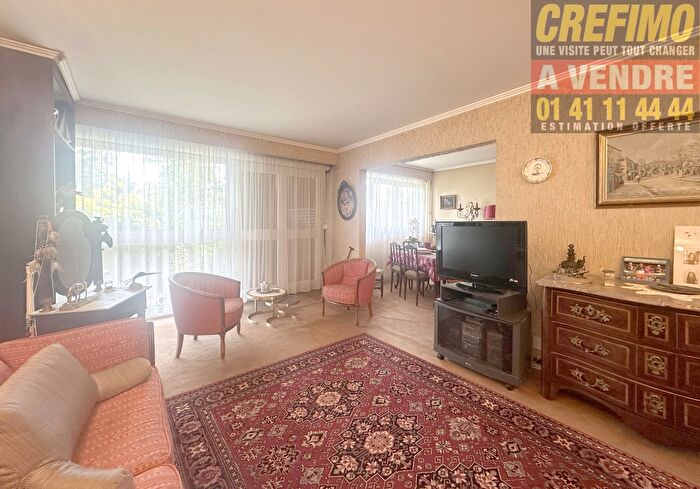 Asnières-sur-Seine, Centre-ville : Appartement 4 pièces à vendre
