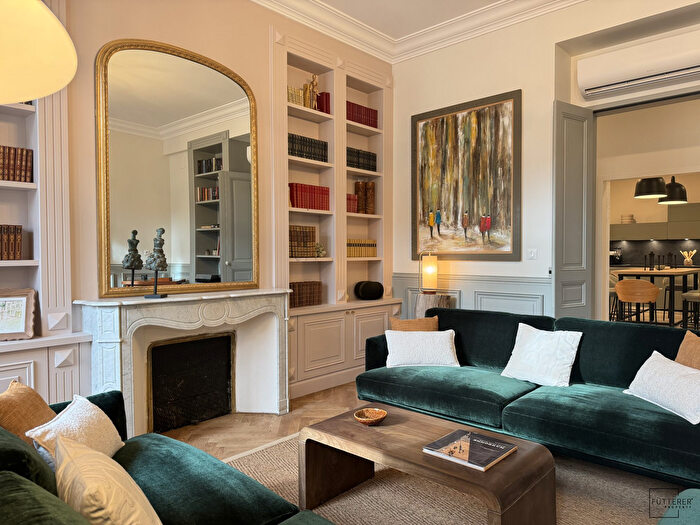 Appartement à louer - Narbonne, Bourg - 2 pièces - 1 chambre