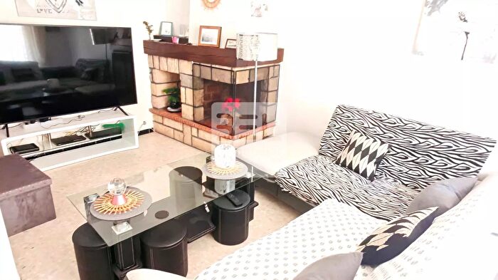 Maison à vendre - Bagnols-sur-Cèze, Centre-ville - 4 pièces - 2 chambres