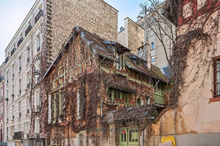 Maison à louer - Montmartre, Paris ème arrondissement - 3 pièces - 1 chambre