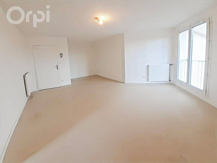 Nanteuil-le-Haudouin : Appartement 2 pièces à louer