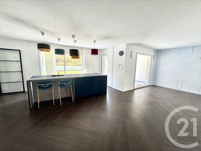 Loire-sur-Rhône : Maison 5 pièces à louer