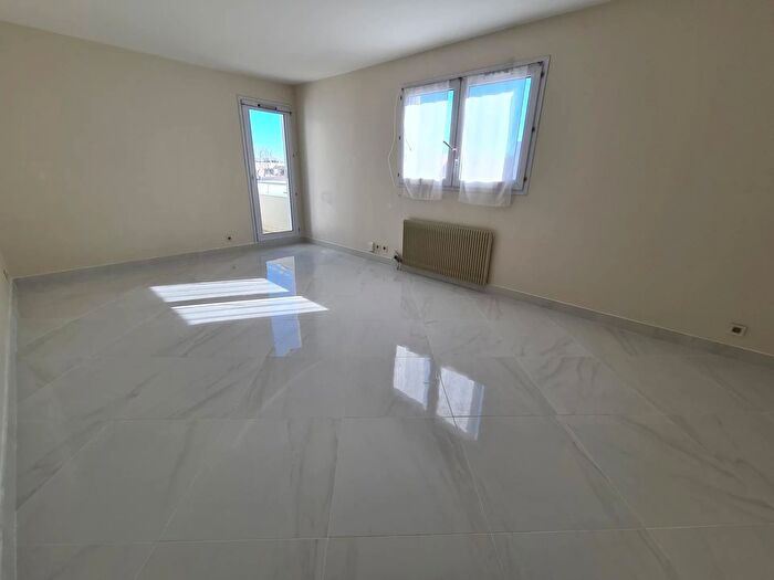 Appartement à louer - Élancourt, Clé Saint-Pierre, Pissaloup, La Revanche - 3 pièces - 2 chambres