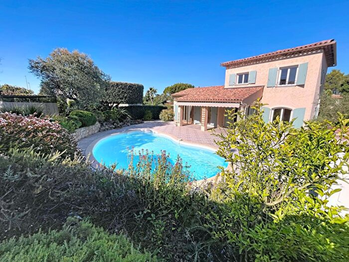 Maison à vendre - Saint-Raphaël, Valescure, Vaulongue - 5 pièces - 4 chambres