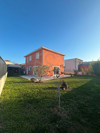 Maison à vendre - Annonay, Centre-ville - 7 pièces - 4 chambres