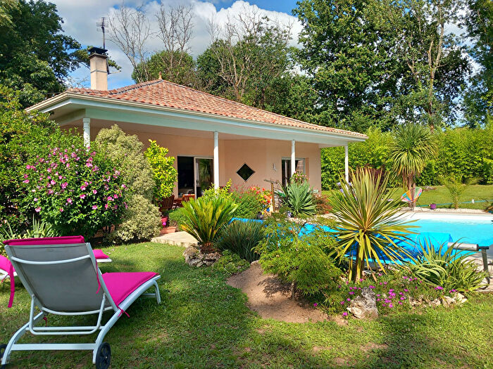 Maison à vendre - Saint-Denis-de-Pile - 4 pièces - 2 chambres