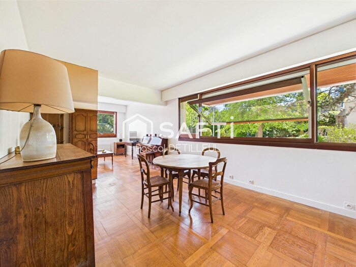 Appartement à vendre - Garches, Centre-ville, Mairie - 3 pièces - 2 chambres