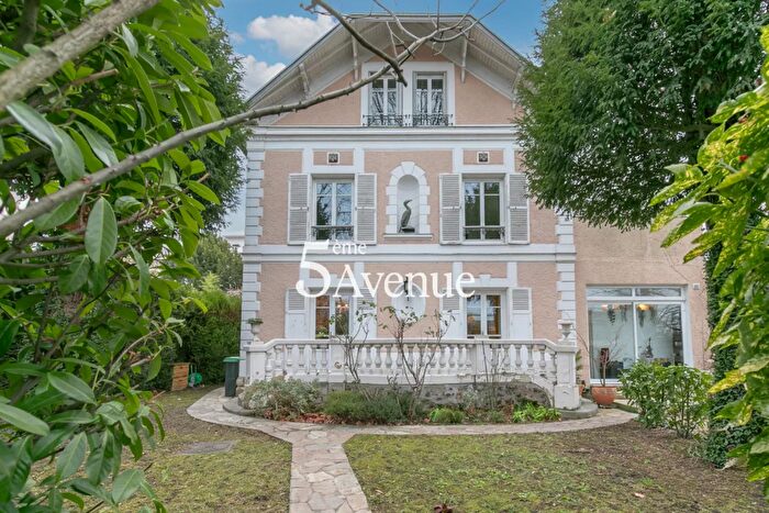 Maison à vendre - Saint-Maur-des-Fossés, Parc de Saint-Maur - 8 pièces - 5 chambres