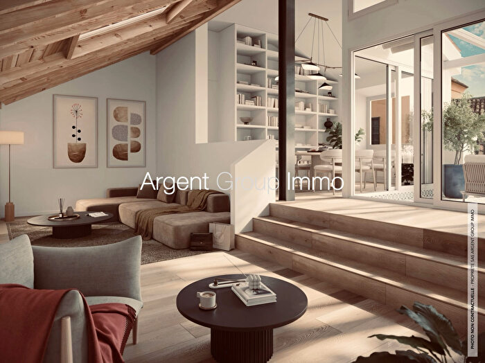 Appartement à vendre - Bormes-les-Mimosas, Centre-ville, Le Pin - 4 pièces - 3 chambres