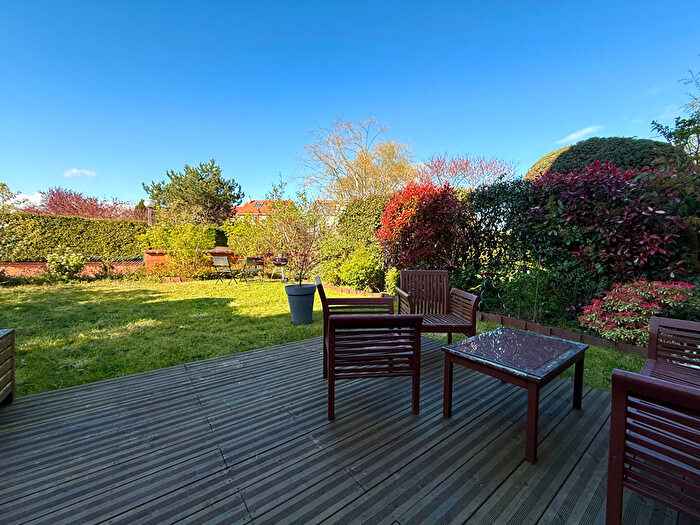 Appartement à vendre - Magny-les-Hameaux - 2 pièces - 1 chambre