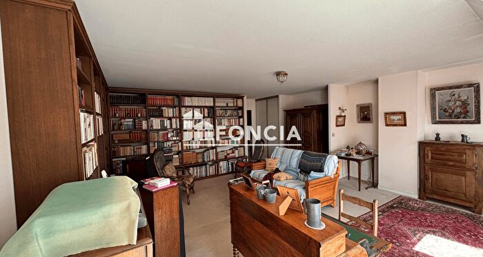 Appartement à vendre - Vernon, Centre-ville - 6 pièces - 4 chambres