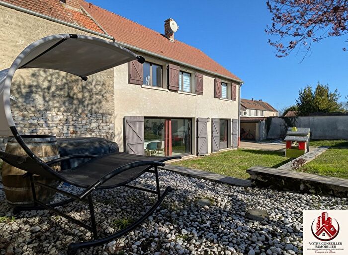 Maison 7 pièces à vendre à Saint-Martin-la-Garenne