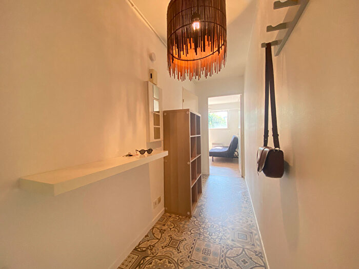 Appartement à louer - Quartiers Centre, Saint-Anne - 1 pièce