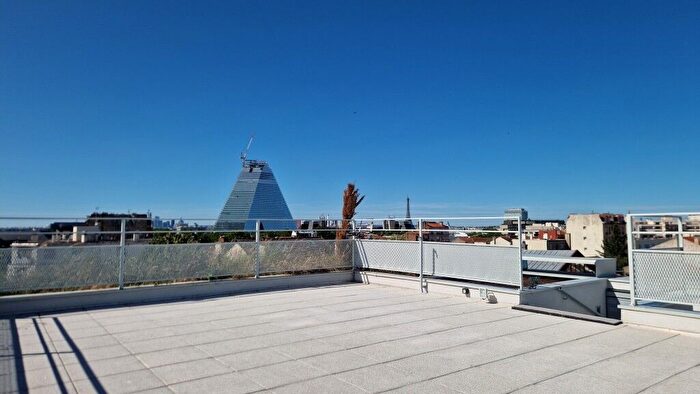 Appartement 5 pièces à Issy-les-Moulineaux, à vendre